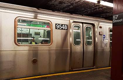 F_Train_in_Station | CityRover Walks NY